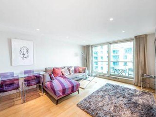 2 Bedrooms Flat for sale in St George Wharf, Vauxhall SW8