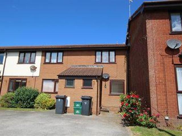 2 Bedrooms Flat for sale in St Davids Grove, Lytham St. Annes FY8