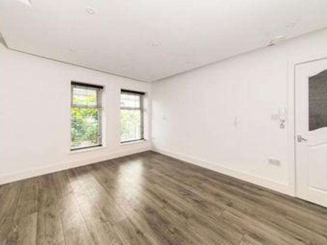 2 Bedrooms Flat for sale in St. Johns Road, Waterloo, Liverpool, Merseyside L22