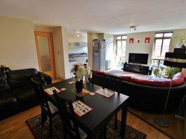 2 Bedrooms Flat for sale in St. James Barton, Bristol BS1