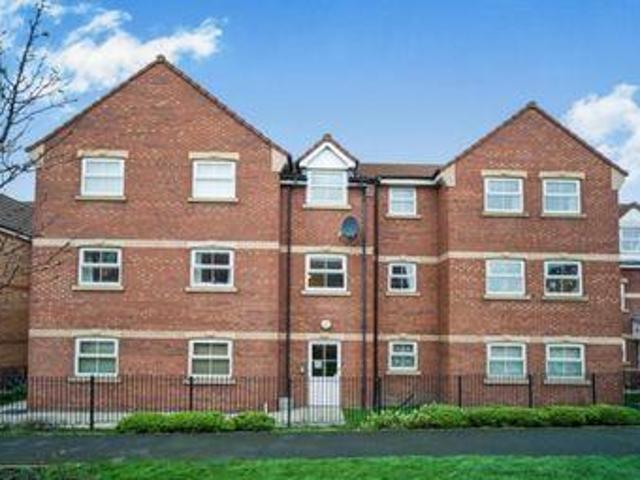 2 Bedrooms Flat for sale in St. Leger Close, Dinnington, Sheffield S25