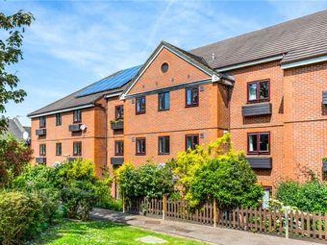 2 Bedrooms Flat for sale in St. Stephens Court, 10 Mayfield Road, London N8