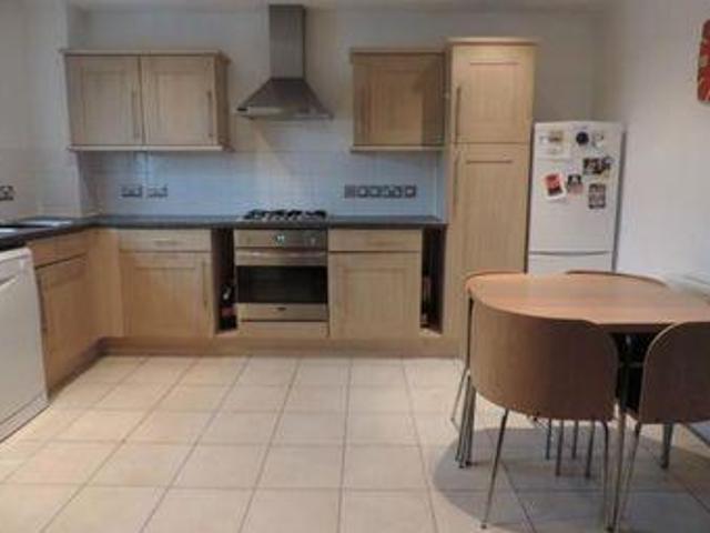 2 Bedrooms Flat for sale in St Pauls Way, Bow E3