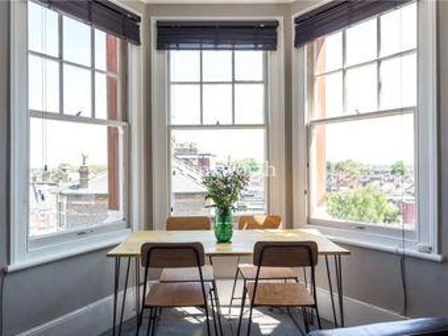 2 Bedrooms Flat for sale in Station Mansions, Wightman Road, London N8