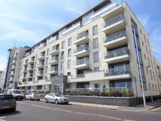 2 Bedrooms Flat for sale in Station Parade, Tarring Road, Worthing BN11
