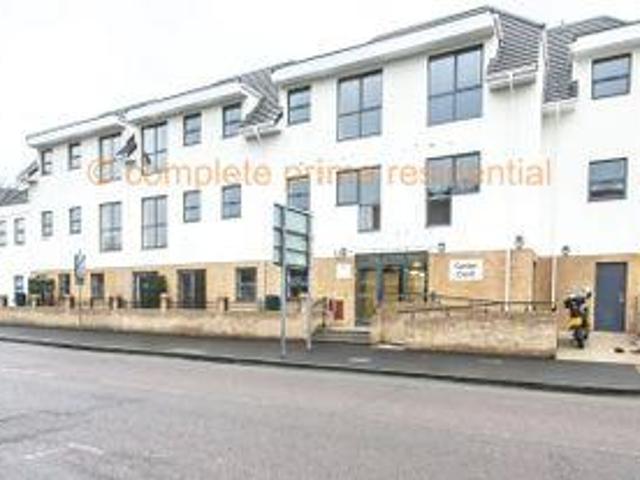2 Bedrooms Flat for sale in Station Road, West Drayton UB7