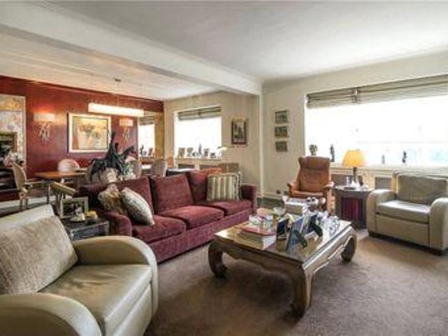 2 Bedrooms Flat for sale in Stockleigh Hall, Prince Albert Road, St John´s Wood NW8