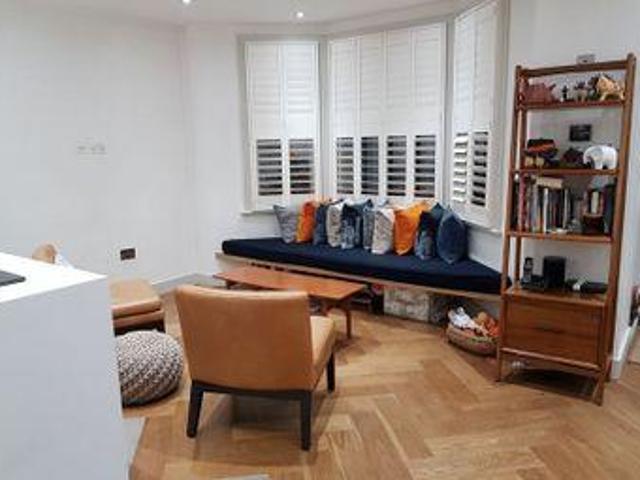 2 Bedrooms Flat for sale in Stonor Road, London W14