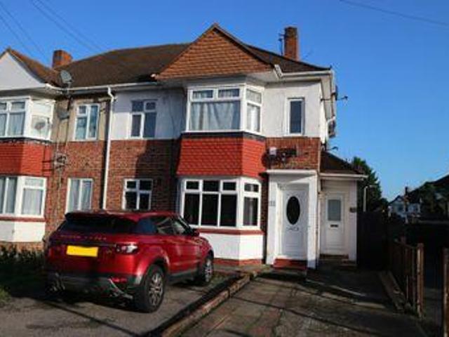 2 Bedrooms Flat for sale in Stratford Road, Hayes UB4