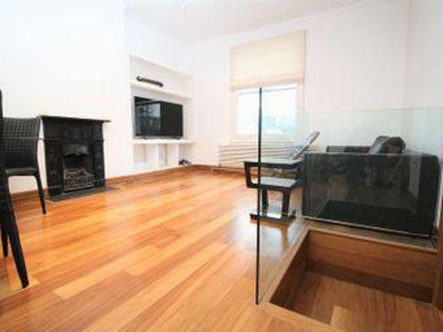 2 Bedrooms Flat for sale in Streathbourne Road, Heaver Estate, London SW17