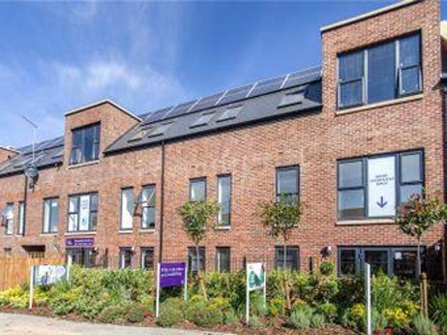 2 Bedrooms Flat for sale in Sutton Road, St Albans, Hertfordshire AL1