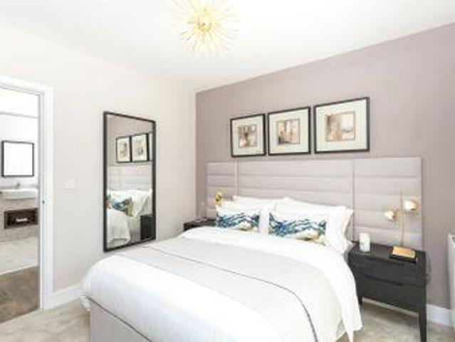 2 Bedrooms Flat for sale in Sutton Road, St Albans, Hertfordshire AL1
