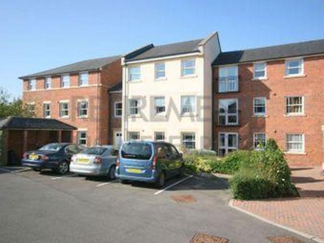 2 Bedrooms Flat for sale in Sudweeks Court, Devizes SN10