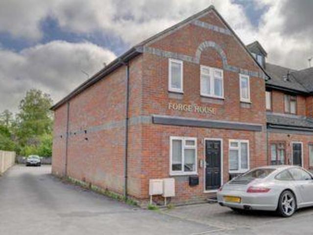 2 Bedrooms Flat for sale in Summerleys Road, Princes Risborough HP27