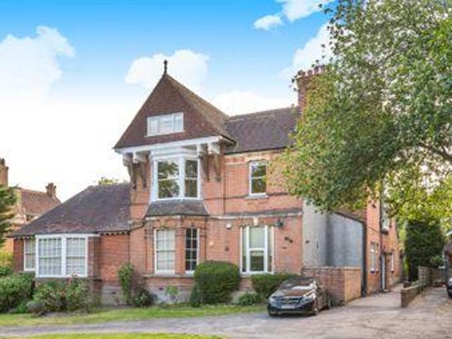 2 Bedrooms Flat for sale in Sundridge Avenue, Bromley BR1