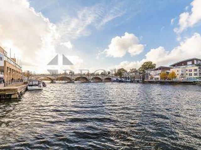 2 Bedrooms Flat for sale in Sury Basin, Kingston Upon Thames KT2
