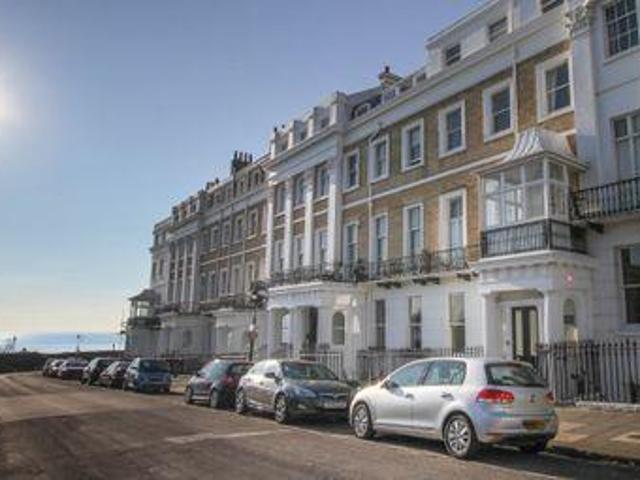 2 Bedrooms Flat for sale in Sussex Square, Brighton BN2