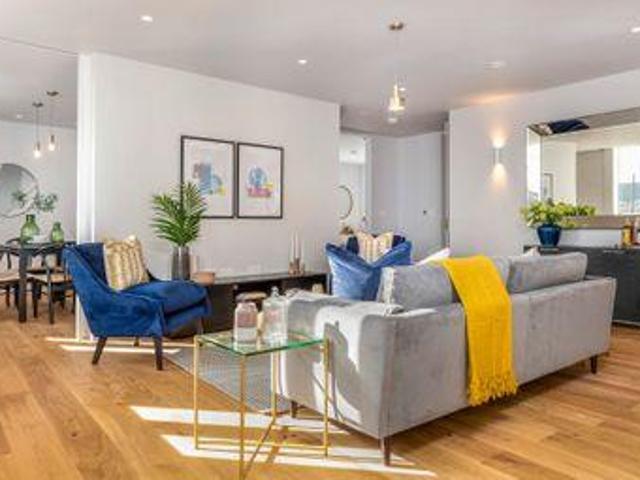 2 Bedrooms Flat for sale in Swains Lane, London N6