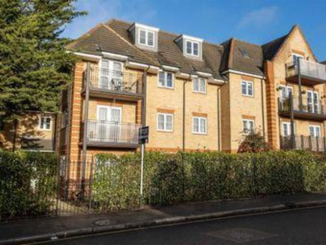 2 Bedrooms Flat for sale in Swan Road, West Drayton, Middlesex UB7