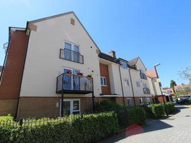 2 Bedrooms Flat for sale in Swordfish House, Albacore Way, Hayes, Middlesex UB3