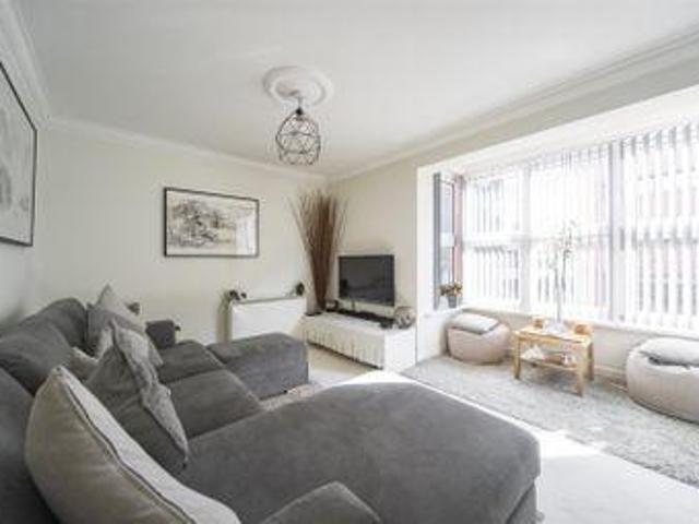2 Bedrooms Flat for sale in Symphony Court, Edgbaston, Birmingham B16