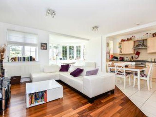 2 Bedrooms Flat for sale in Poulter Park, Morden SM4