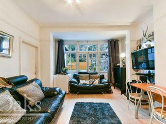 2 Bedrooms Flat for sale in Pollards Hill East, London SW16