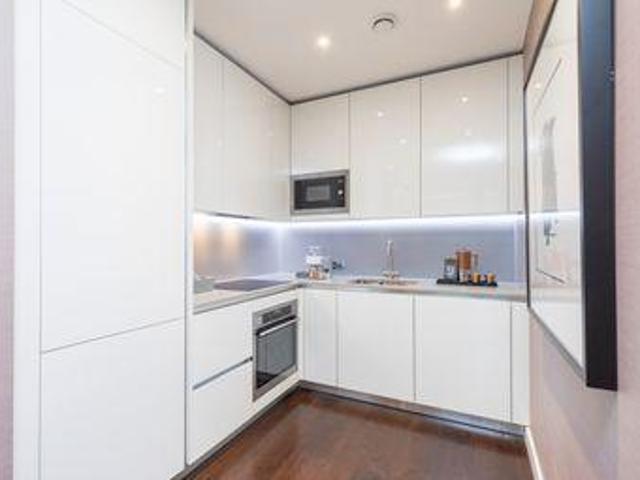 2 Bedrooms Flat for sale in Ponton Road, London SW8