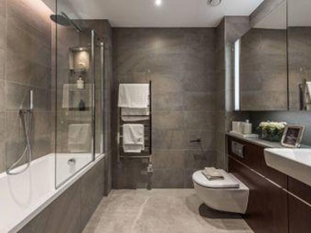 2 Bedrooms Flat for sale in Ponton Road, Nine Elms SW8