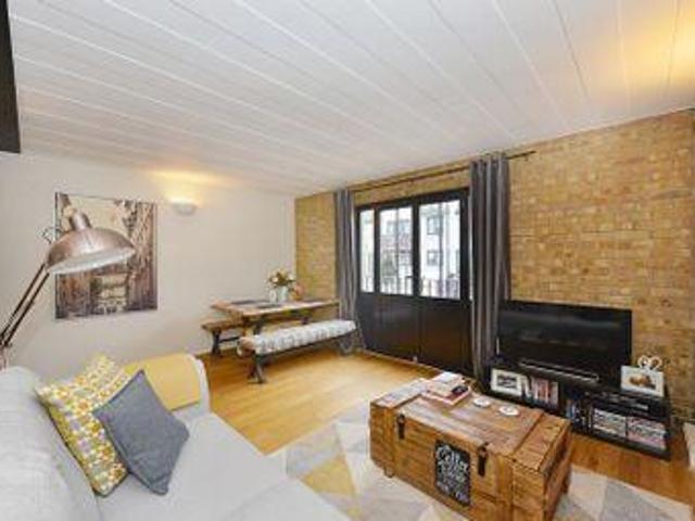 2 Bedrooms Flat for sale in Port House, Isle Of Dogs E14