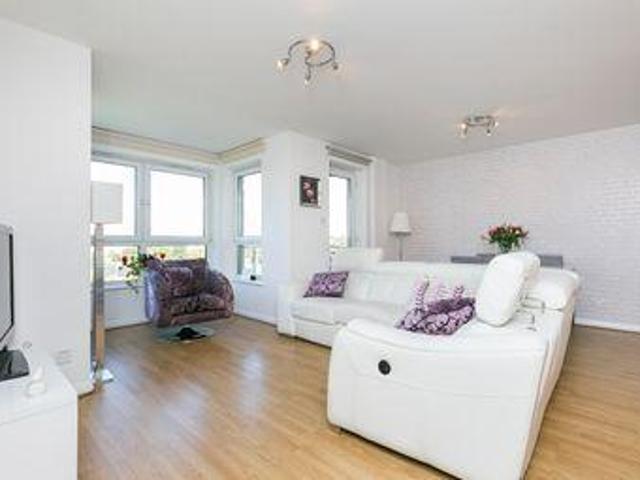 2 Bedrooms Flat for sale in Portland Row, Leith, Edinburgh EH6