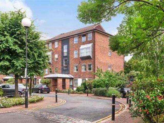 2 Bedrooms Flat for sale in Paveley Drive, Battersea, London SW11