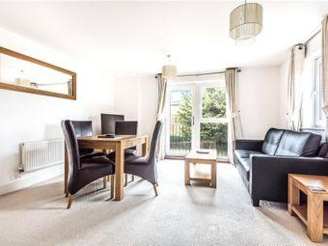 2 Bedrooms Flat for sale in Pavilions, Windsor, Berkshire SL4