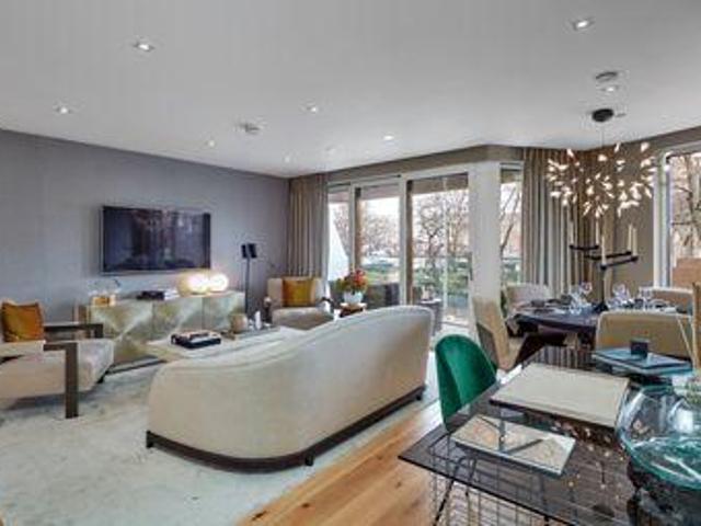 2 Bedrooms Flat for sale in Palace View SE1, London