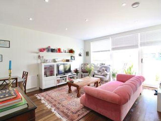 2 Bedrooms Flat for sale in Palmerston Road, Acton W3