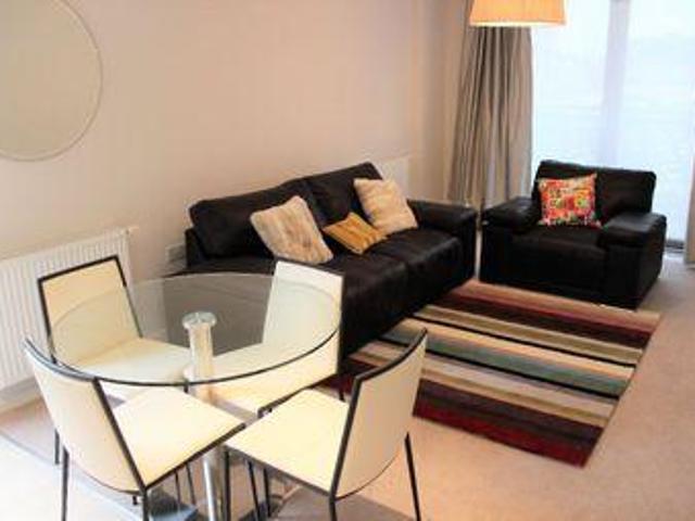 2 Bedrooms Flat for sale in Pandora Court, 8 Robertson Road, London E16