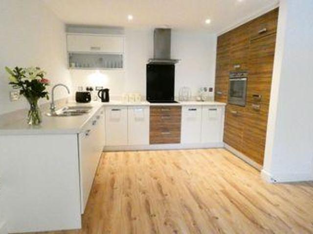 2 Bedrooms Flat for sale in Paperhouse Close, Rochdale OL11