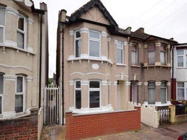 2 Bedrooms Flat for sale in Park Avenue, Barking, Essex IG11