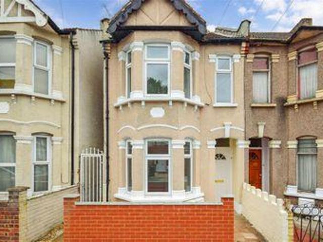 2 Bedrooms Flat for sale in Park Avenue, Barking, Essex IG11