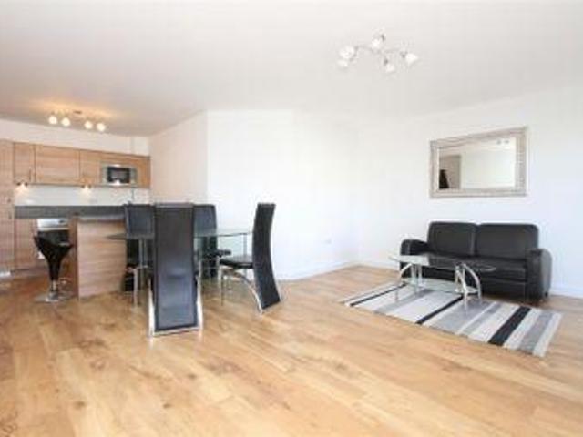 2 Bedrooms Flat for sale in Park Lodge Avenue, West Drayton UB7
