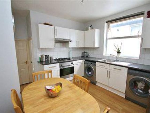 2 Bedrooms Flat for sale in Park Road, London SE25