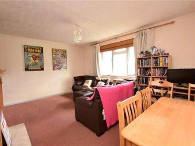 2 Bedrooms Flat for sale in Parker Way, Halstead, Essex CO9