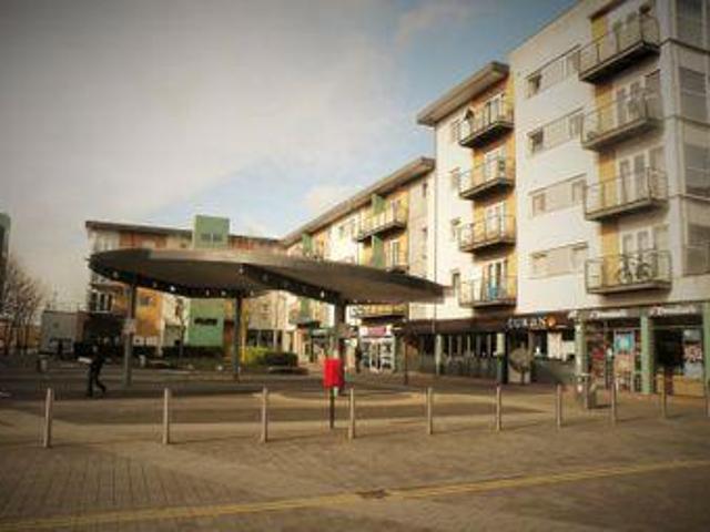 2 Bedrooms Flat for sale in Parkhouse Court, Hatfield, Hertfordshire AL10