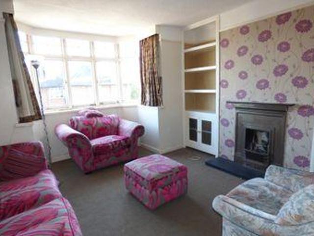 2 Bedrooms Flat for sale in Parkwood Flats, Whetstone, London N20