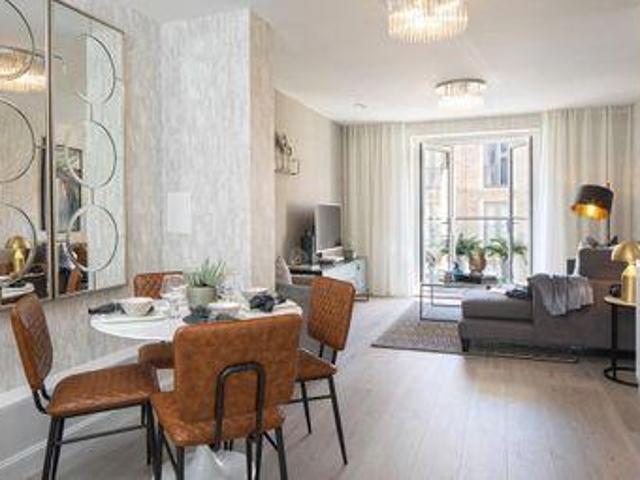 2 Bedrooms Flat for sale in ´´Pascal Square´´ at Coxwell Boulevard, Edgware NW9