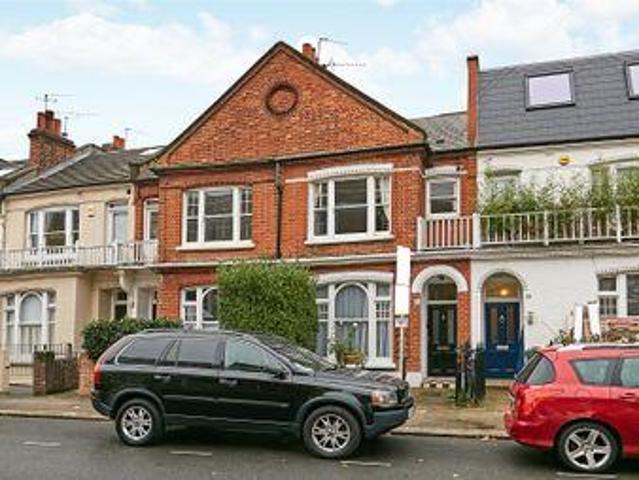 2 Bedrooms Flat for sale in Peterborough Road, Parsons Green, Fulham, London SW6