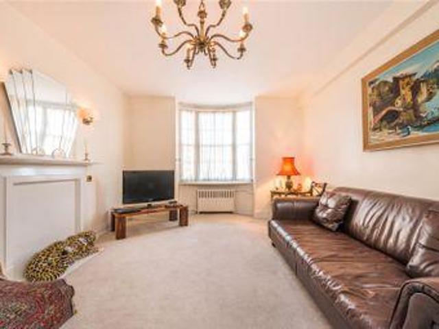 2 Bedrooms Flat for sale in Peters Court, Porchester Road, London W2