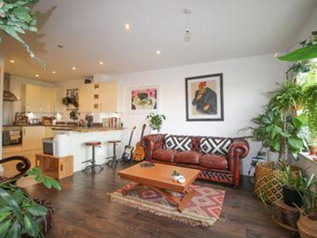 2 Bedrooms Flat for sale in Pedley Street, London E1