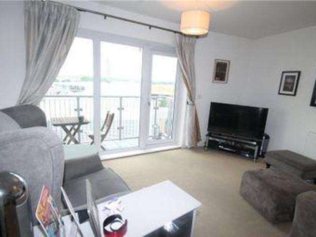 2 Bedrooms Flat for sale in Peebles Court, 21 Whitestone Way, Croydon CR0