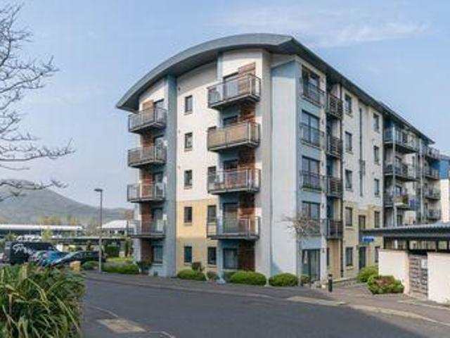 2 Bedrooms Flat for sale in Peffer Bank, Peffermill, Edinburgh EH16